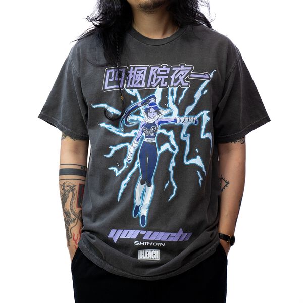 BLEACH - Yoruichi Shihoin Lightning Short Sleeve T-shirt - Crunchyroll ...
