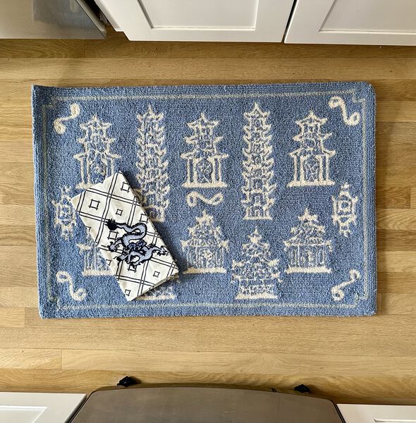 Pagoda Hooked Wool Rug | Crunchyroll Store