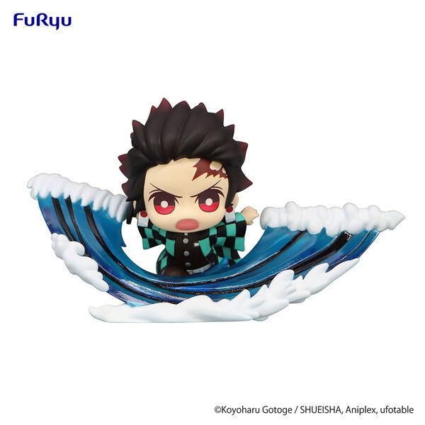 Demon Slayer: Kimetsu no Yaiba - Tanjiro Kamado Chibi Hold Figure ...