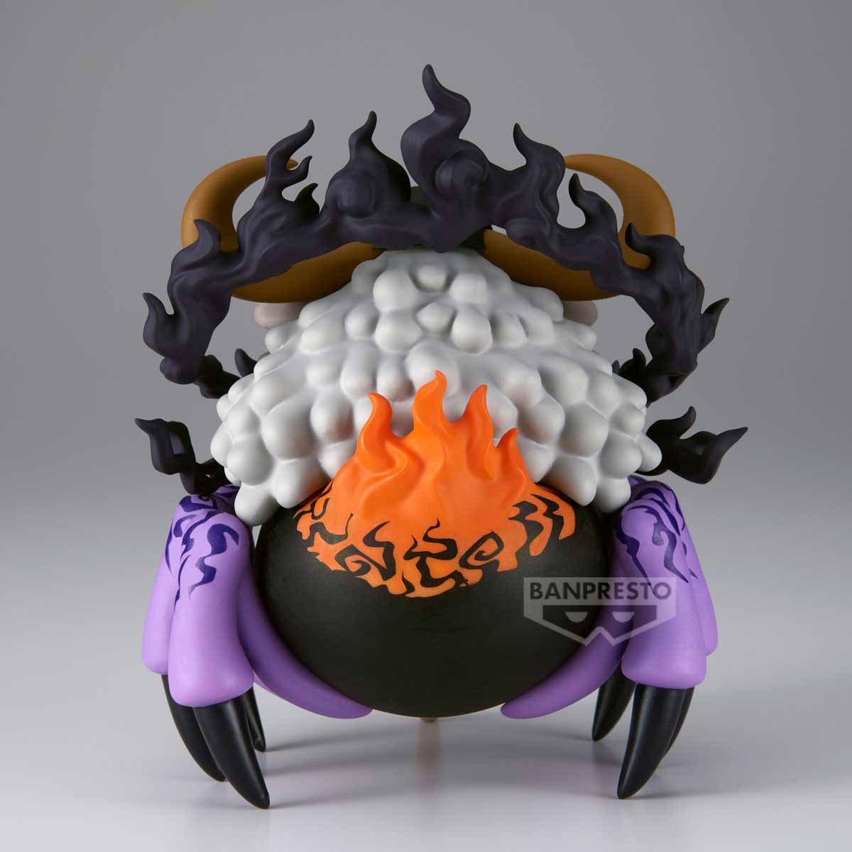 One Piece - St. Jaygarcia Saturn Mega World Collectable Figure ...