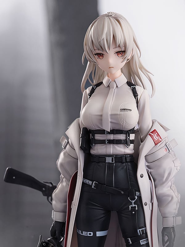 A-Z - [F01] 1/7 Scale Figure | Crunchyroll Store
