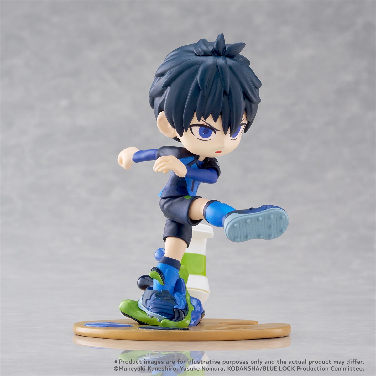 BLUE LOCK - Yoichi Isagi PalVerse Palé Chibi Figure | Crunchyroll Store