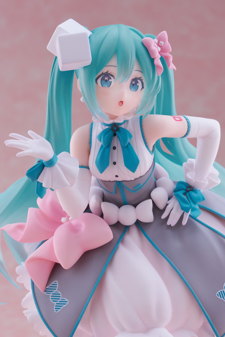 Hatsune Miku - Hatsune Miku Scale Figure (2nd Anniversary Melty Sugar ...