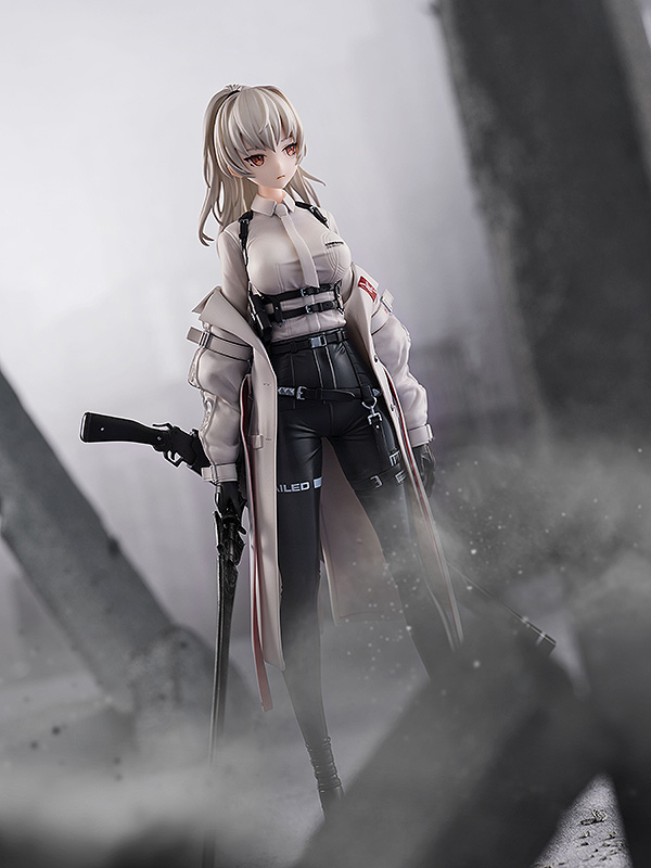 A-Z - [F01] 1/7 Scale Figure | Crunchyroll Store
